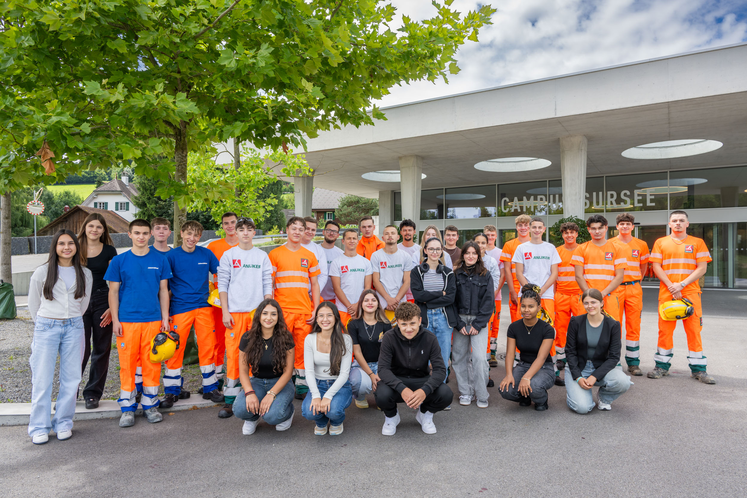 Startklar für die Zukunft: 32 neue Lernende bei ANLIKER